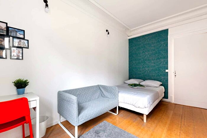 Appartement à louer - Cité Pierre et Marie Curie, Ivry-sur-Seine - 1 pièce