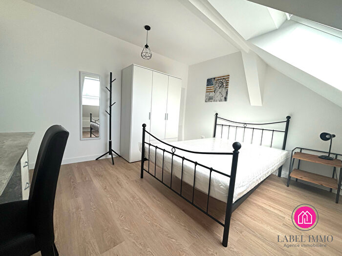 Maison à louer - Anzin, Val dEscaut - 5 pièces - 4 chambres