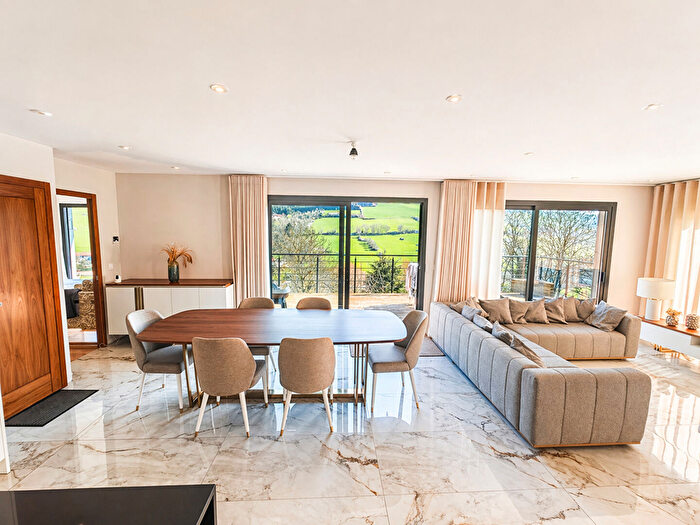 Maison à vendre - Valsonne - 5 pièces - 4 chambres