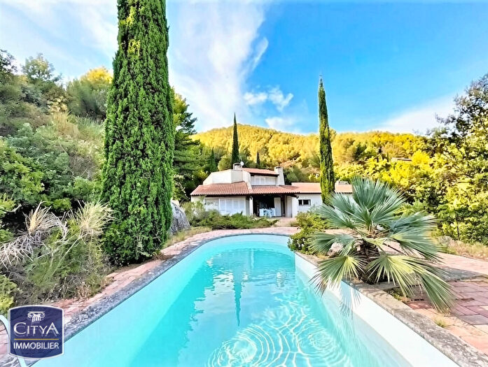 Maison 7 pièces à vendre à Le Revest-les-Eaux