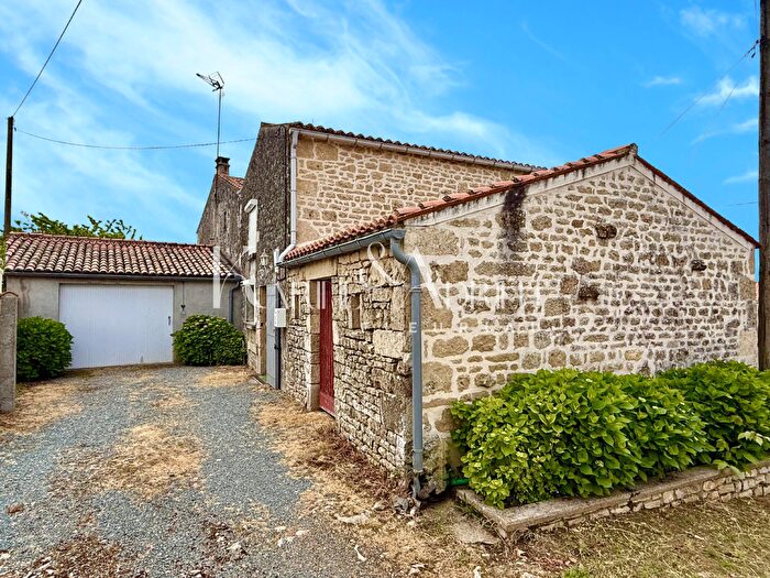 Saint-Michel-le-Cloucq - Maison 6 pièces à vendre