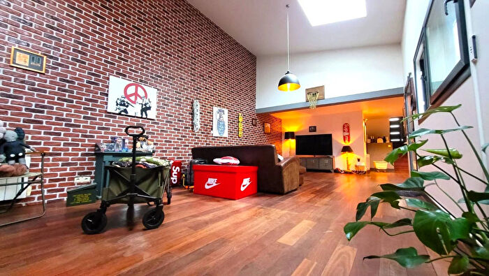 Maison à vendre - Suresnes, République - 5 pièces - 3 chambres