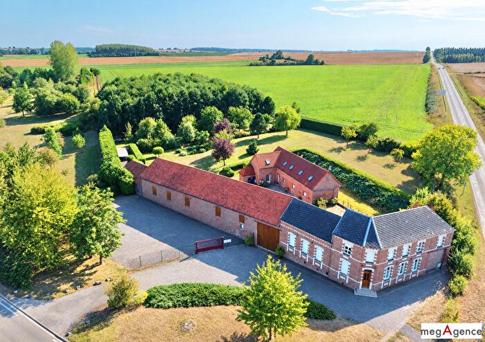 Maison 20 pièces à Hédauville, à vendre