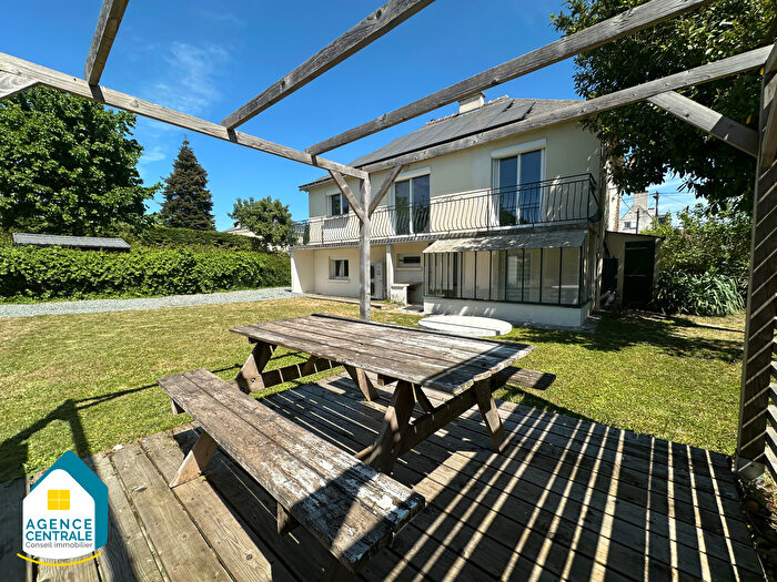 Maison à vendre - Luynes - 7 pièces - 6 chambres