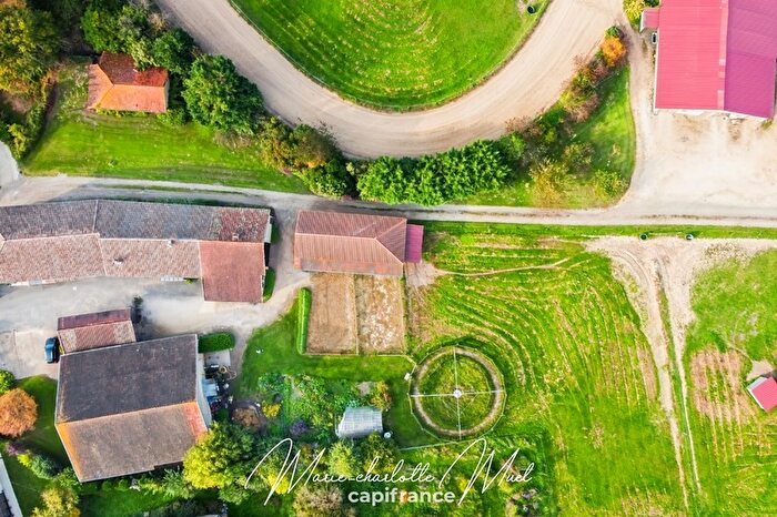 Maison à vendre - Saint-Bénigne - 8 pièces - 4 chambres