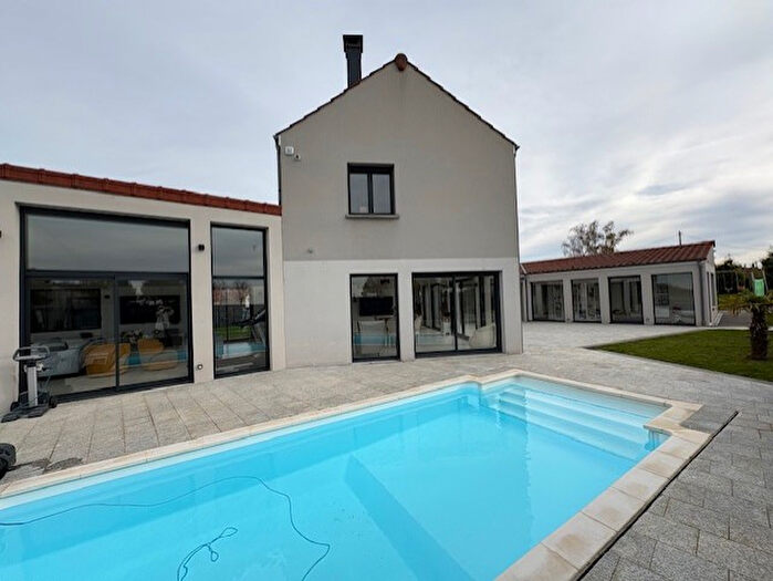 Maison à vendre - Saint-Martin-de-Bréthencourt - 9 pièces - 5 chambres