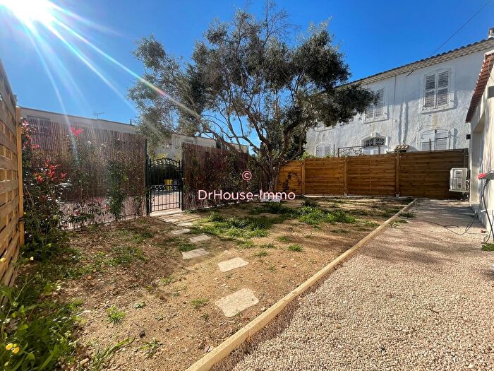 Maison à vendre - Marseille e , Bonneveine - 3 pièces - 2 chambres