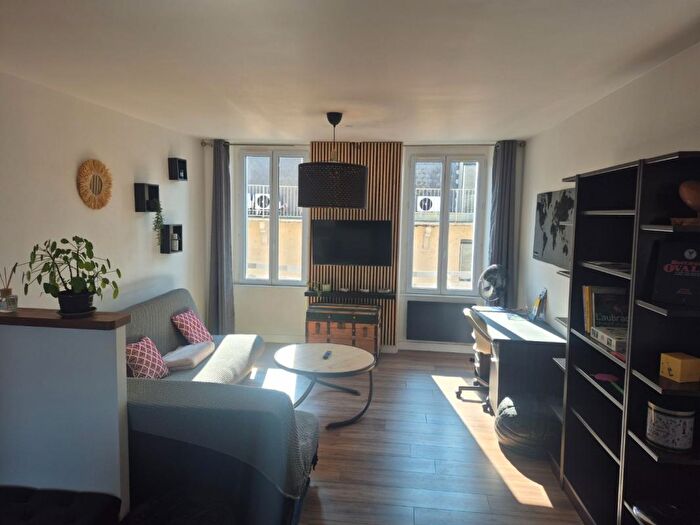 Appartement à vendre - Espalion - 2 pièces - 1 chambre