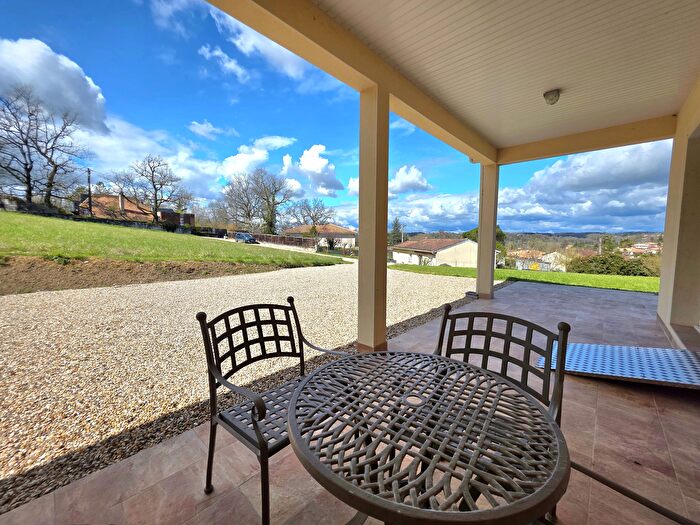 Maison à vendre - Eymet - 5 pièces - 3 chambres