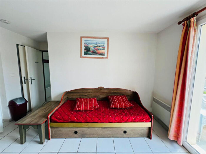 Appartement à vendre - Saint-Geniez-dOlt - 2 pièces - 1 chambre