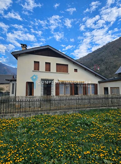 Maison 6 pièces à Salles-et-Pratviel, à vendre