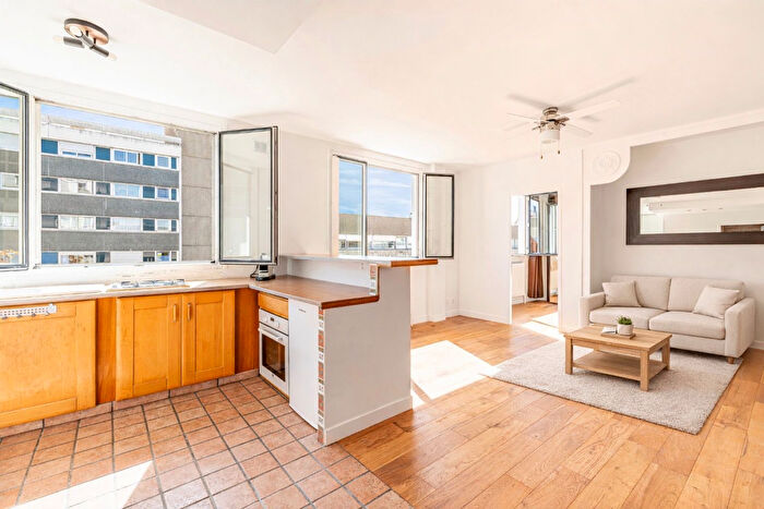 Appartement à vendre - Paris e , La Villette, Porte de Pantin - 2 pièces - 1 chambre