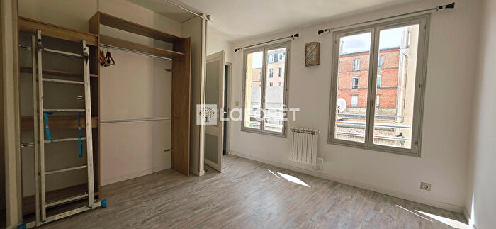 Appartement 1 pièce à vendre - Saint-Denis, Centre-ville, Basilique