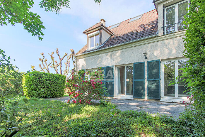 Maison 7 pièces à vendre à Crespières