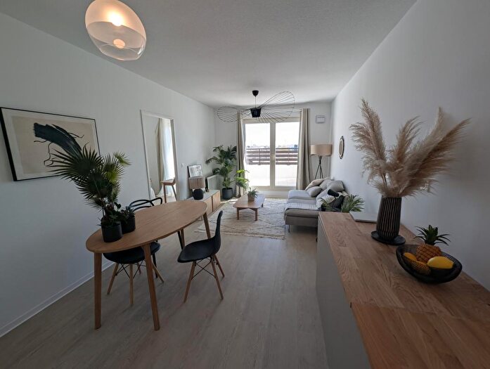 Appartement à vendre - Nîmes, Croix de Fer, Mont Duplan - 4 pièces - 3 chambres