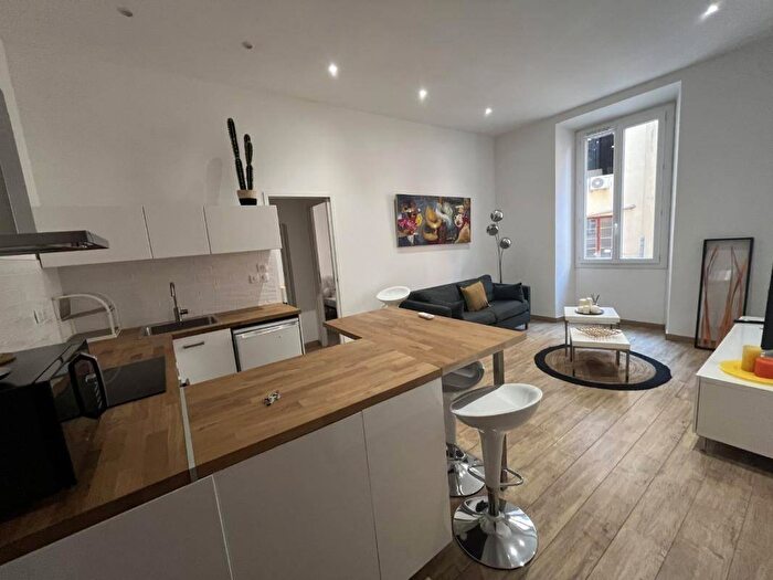 Appartement à louer - Gare, Ajaccio - 2 pièces - 1 chambre