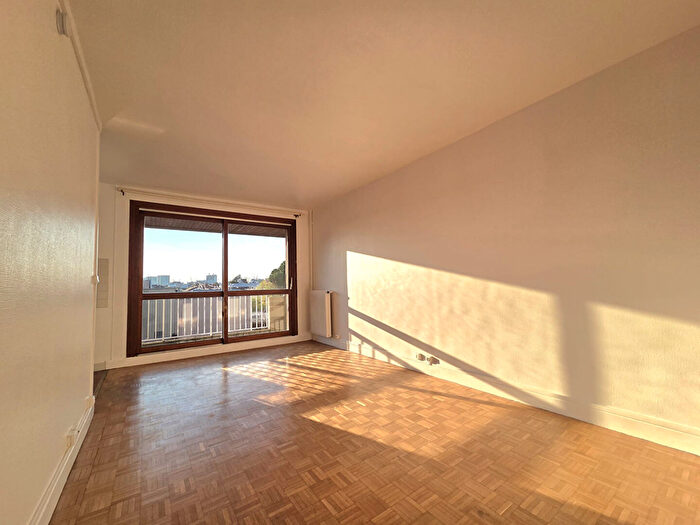 Appartement à louer - Colombes, Agent Sarre - 1 pièce