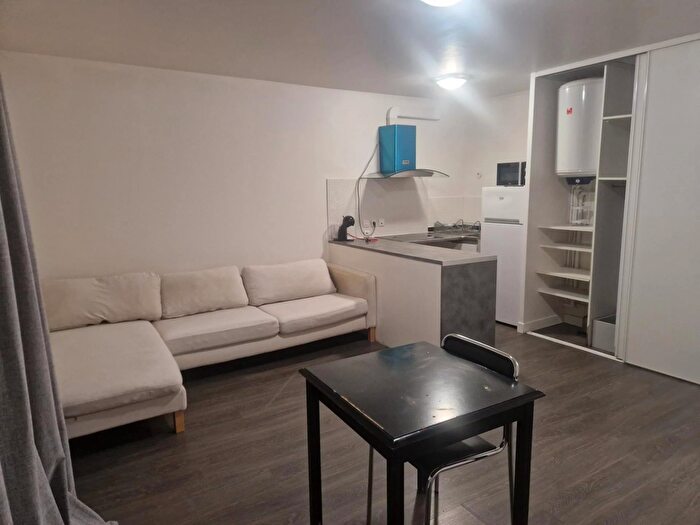 Appartement à louer - Thiais, Proche Choisy - 1 pièce