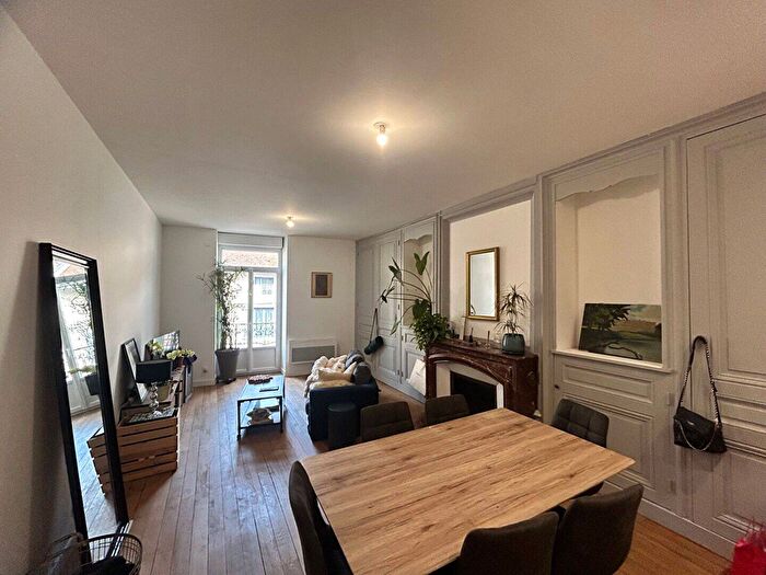 Sud, Lagnieu - Appartement 2 pièces à louer