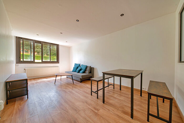 Appartement 3 pièces à Champagne-au-Mont-dOr, à vendre