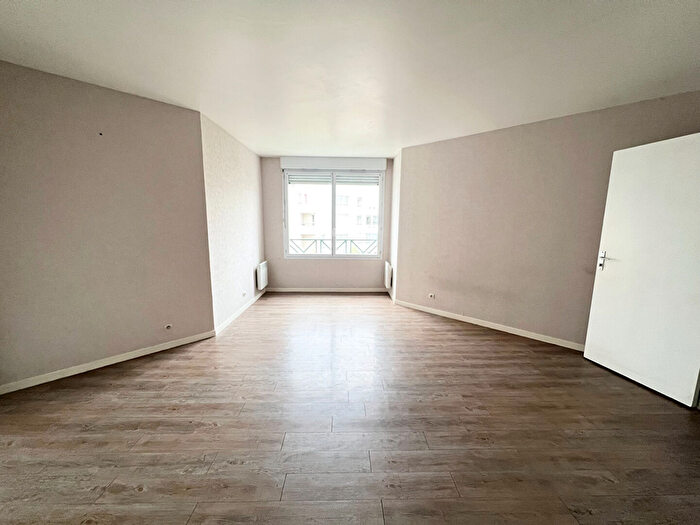 Appartement 1 pièce à Viry-Châtillon, Chatillon, à louer