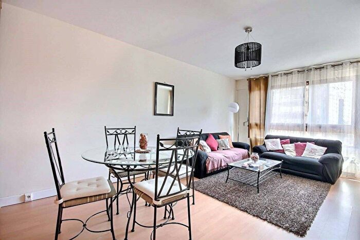 Appartement à louer - Olympiades-Choisy, Paris ème arrondissement - 2 pièces - 2 chambres