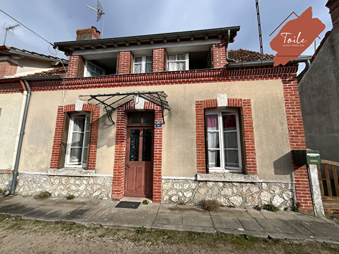 Maison à vendre - Dhuizon - 4 pièces - 3 chambres