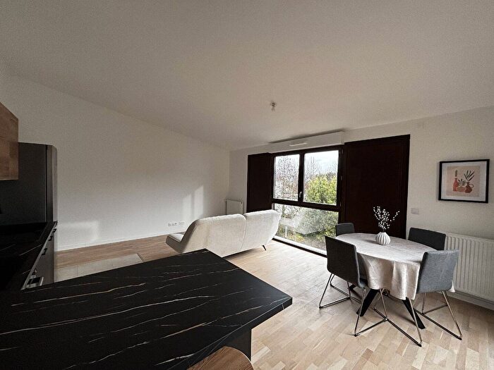 Lion d'Or, Villejuif : Appartement 3 pièces à louer