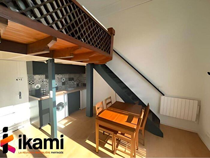Appartement 1 pièce à Centre-Neuf Bourg-Quesnoy-Delsaux-Musée-Cannoniers-Gare, Valenciennes, à louer