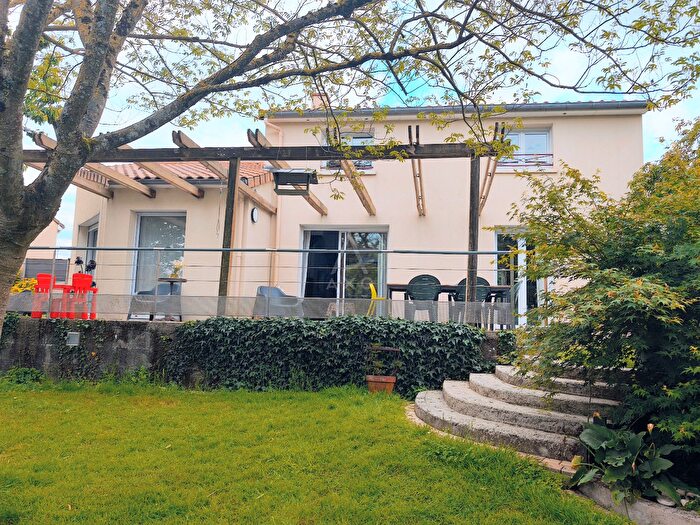 Maison 8 pièces à La Romagne, à vendre