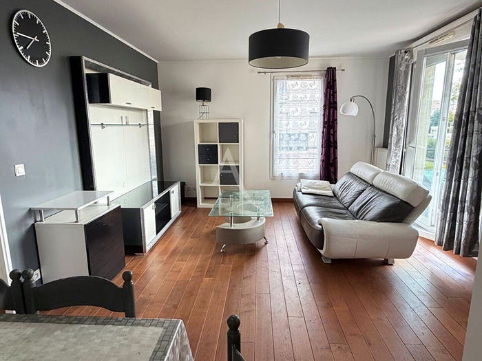 Centre Ville Sud Ouest, Bussy-Saint-Georges : Appartement 3 pièces à louer