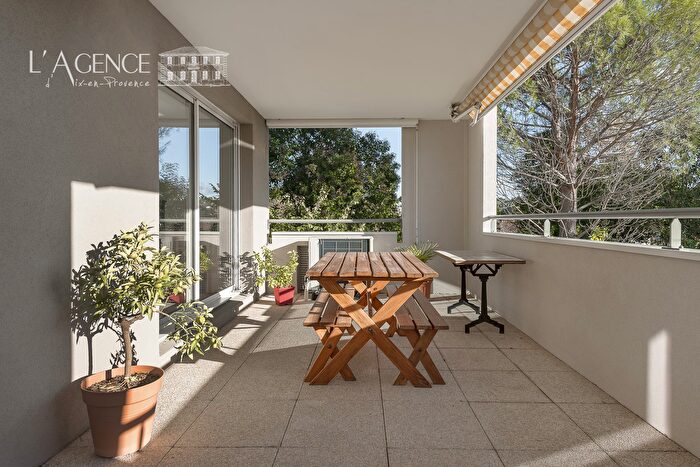 Appartement à vendre - Aix-en-Provence, Saint-Donat, Les Platanes - 5 pièces - 4 chambres