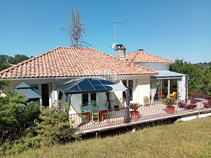 Maison à vendre - Ribérac - 8 pièces - 4 chambres