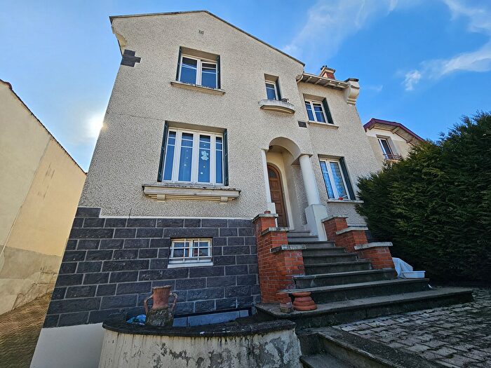 Maison à vendre - Clermont-Ferrand, Oradou - 5 pièces - 3 chambres