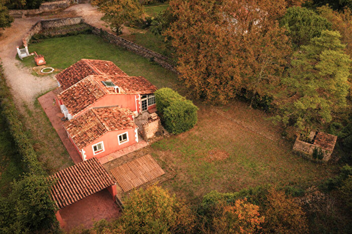 Maison à vendre - Saint-Cézaire-sur-Siagne - 4 pièces - 3 chambres
