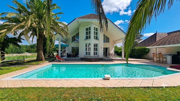 Maison 5 pièces à Gelos, à vendre