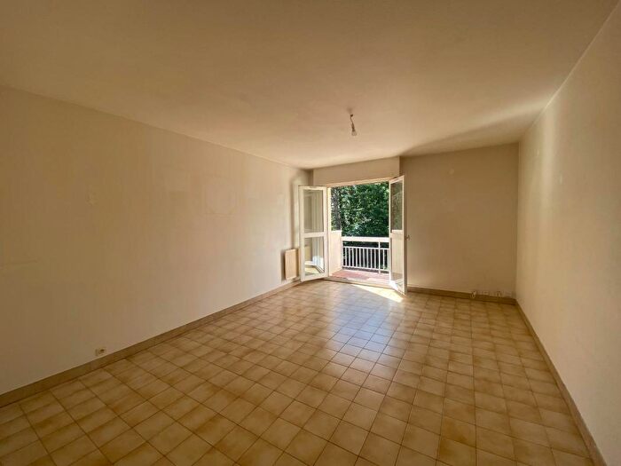 Appartement à louer - Montbrison, Centre-ville - 2 pièces - 1 chambre