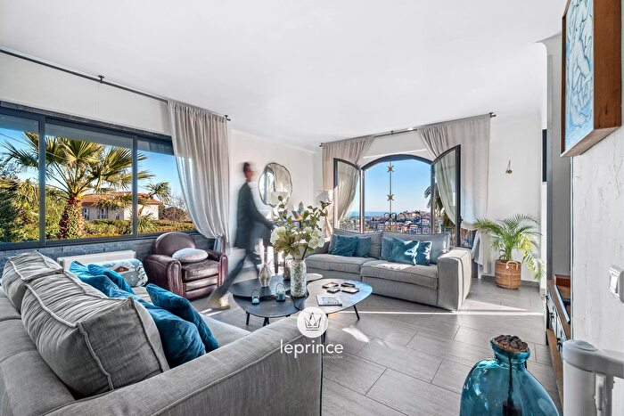 Appartement à vendre - Vence, Saint-Martin, Lubiane, Le Suve - 4 pièces - 3 chambres