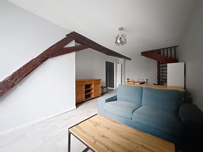 Appartement à louer - Reims, Centre-ville - 2 pièces - 1 chambre