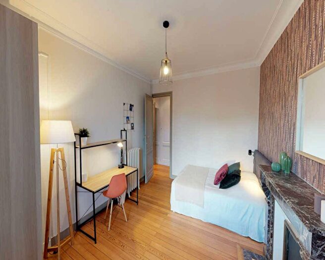 Centre ville, Bordeaux : Appartement 5 pièces à louer