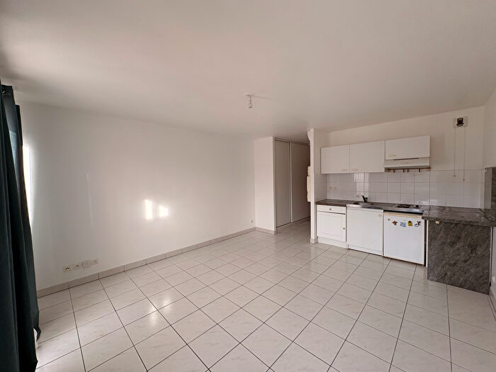 Appartement à louer - Chartres, Coteau dAboville - 1 pièce