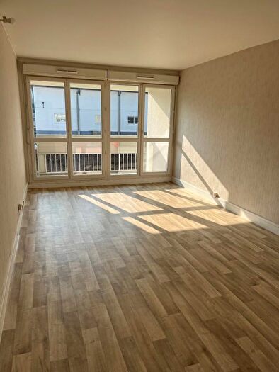 Appartement à louer - Épernay, Bernon, Bellenoue - 4 pièces - 3 chambres