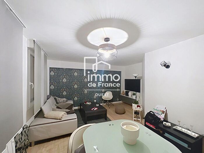 Appartement à louer - Laval, Hilard - 2 pièces - 1 chambre