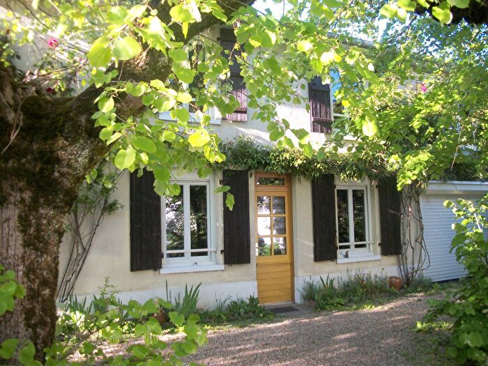 Maison à vendre - Saint-Yrieix-la-Perche - 5 pièces - 4 chambres