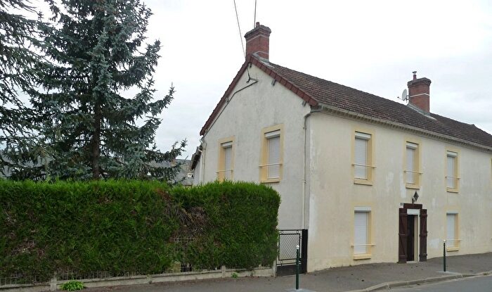 Maison à vendre - Beaumont-du-Gâtinais - 6 pièces - 4 chambres