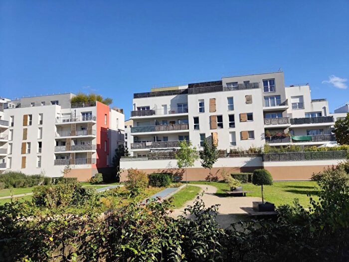 Appartement à vendre - Trappes, Merisier, Aérostat - 4 pièces - 3 chambres