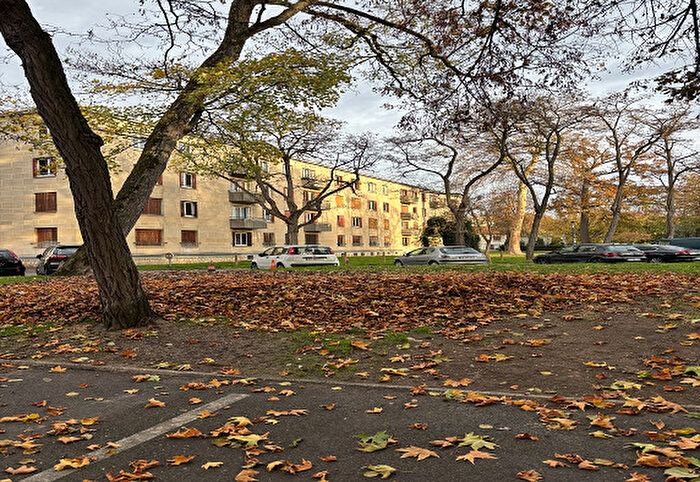 Appartement à vendre - Clichy-sous-Bois - 4 pièces - 3 chambres
