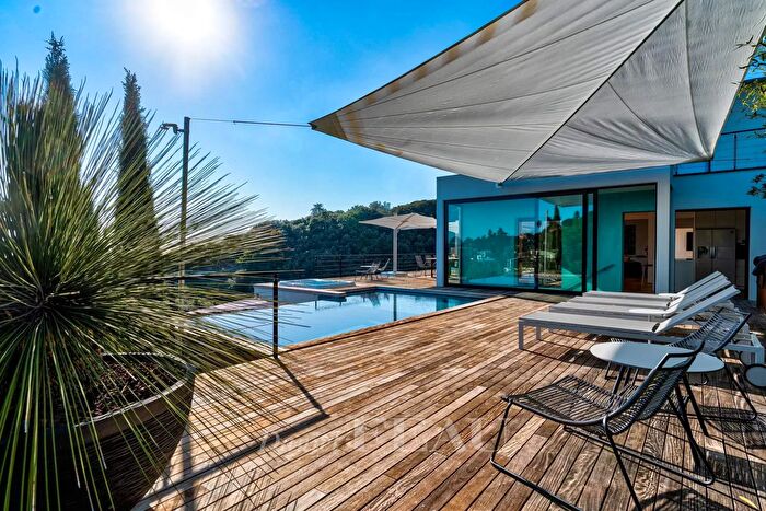 Maison à vendre - Cannes, Bocca Sud - 8 pièces - 4 chambres
