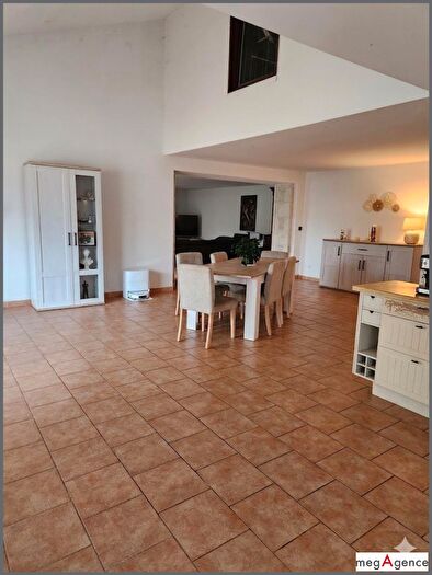 Maison 5 pièces à Saint-Martial, à vendre