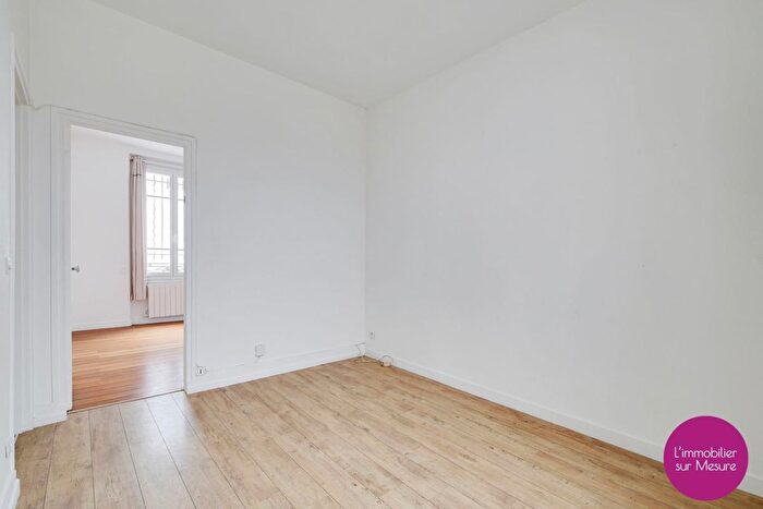 Appartement 2 pièces à Asnières-sur-Seine, Centre-ville, à vendre